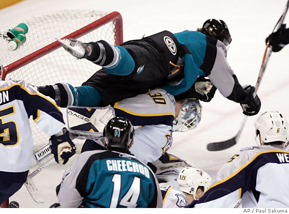 2 for Cheechoo in Sharks' win