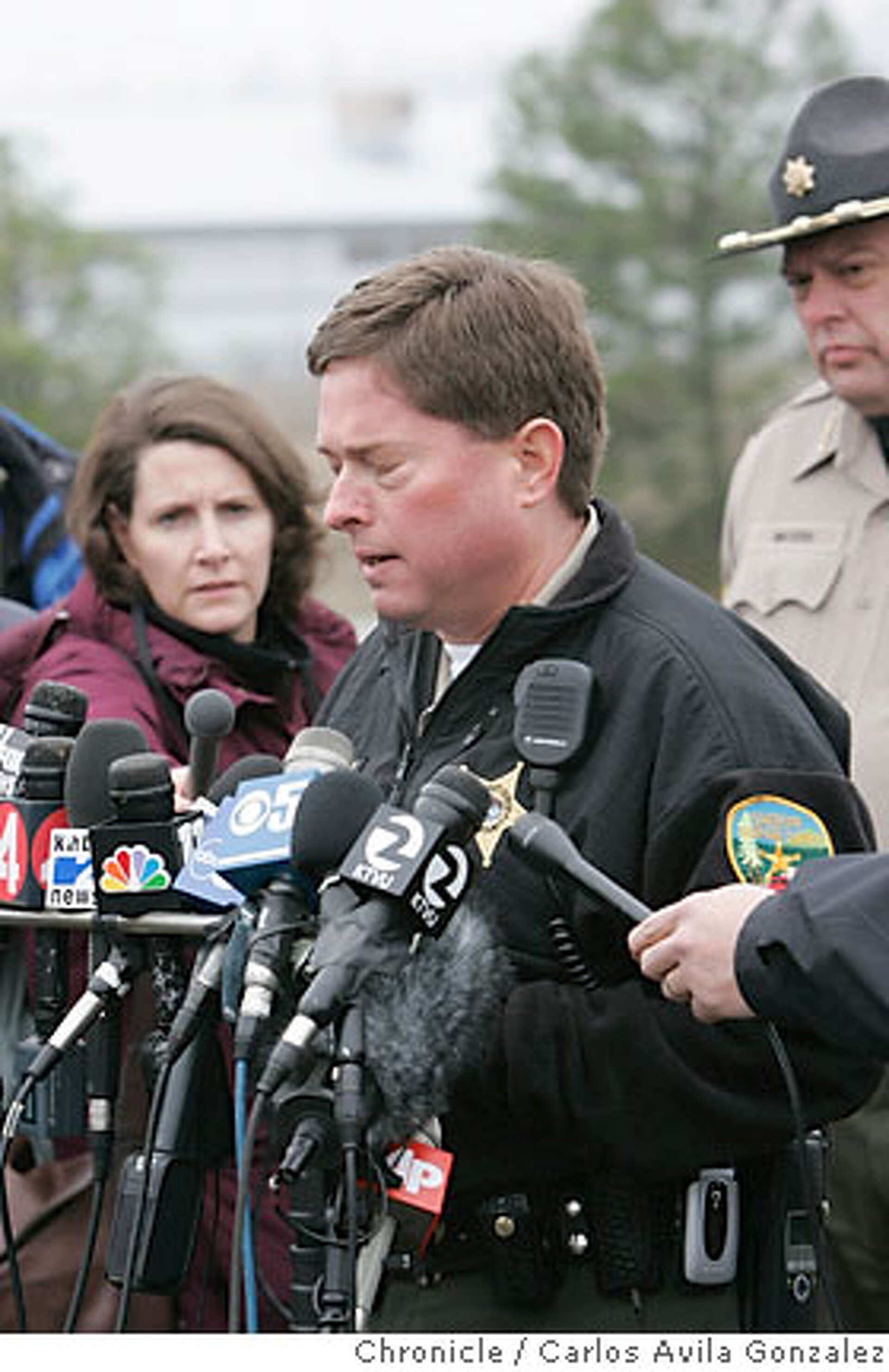 STRANDED FATHER'S HEROIC LAST HOURS / He crawled, climbed through 5 ...