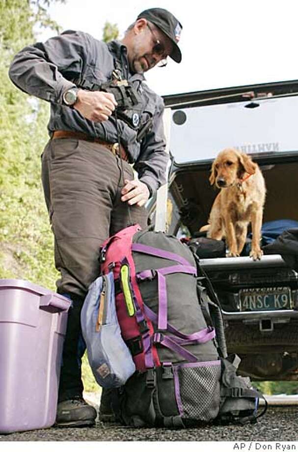 Missing dad leaving clothing and map markers / Kim family initiates ...