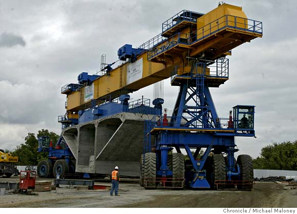 BAY BRIDGE / Milestone for new bay span / Last of 452 concrete slabs ...
