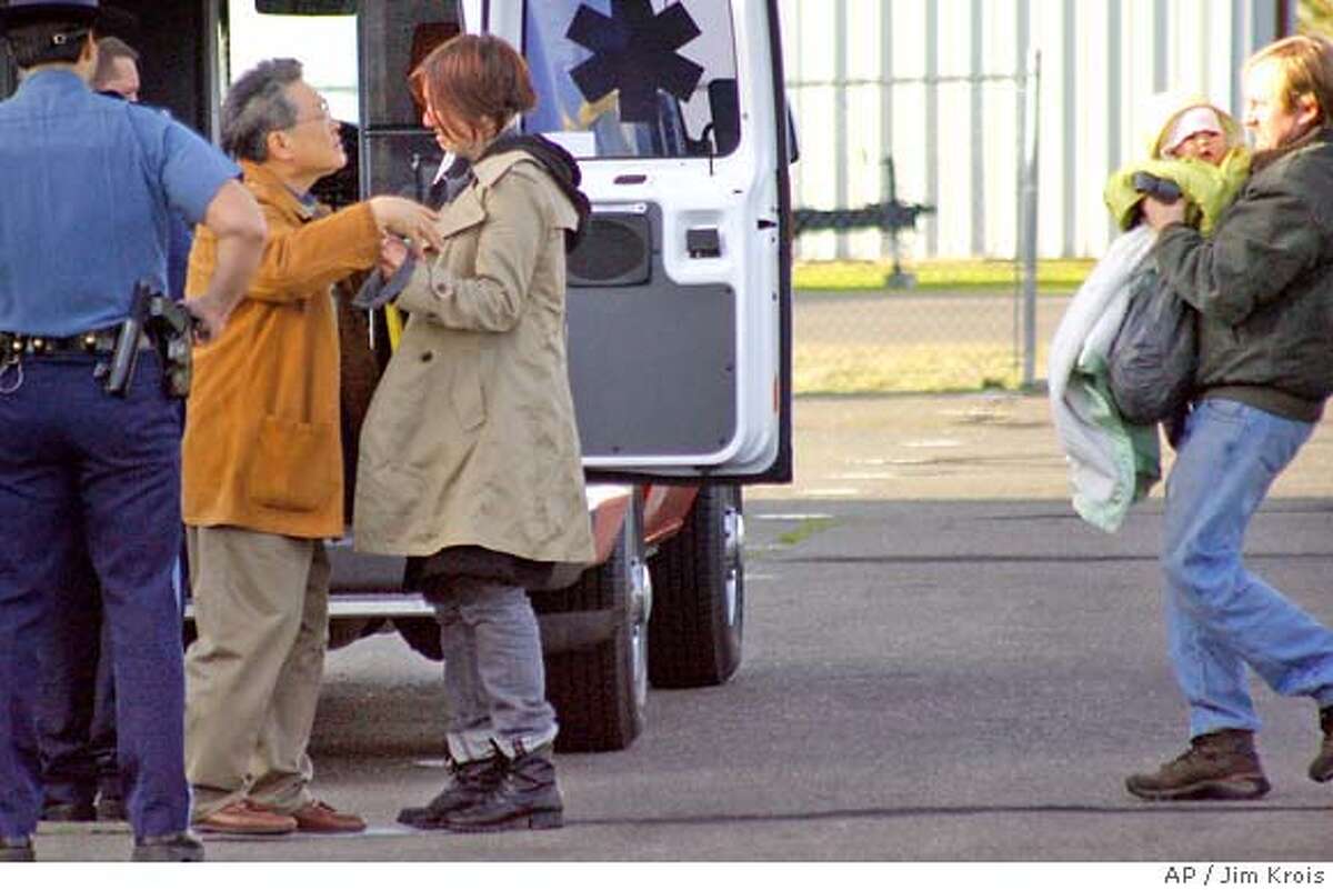 Mom, 2 kids survive -- frantic hunt for dad / S.F. woman, girls survive ...