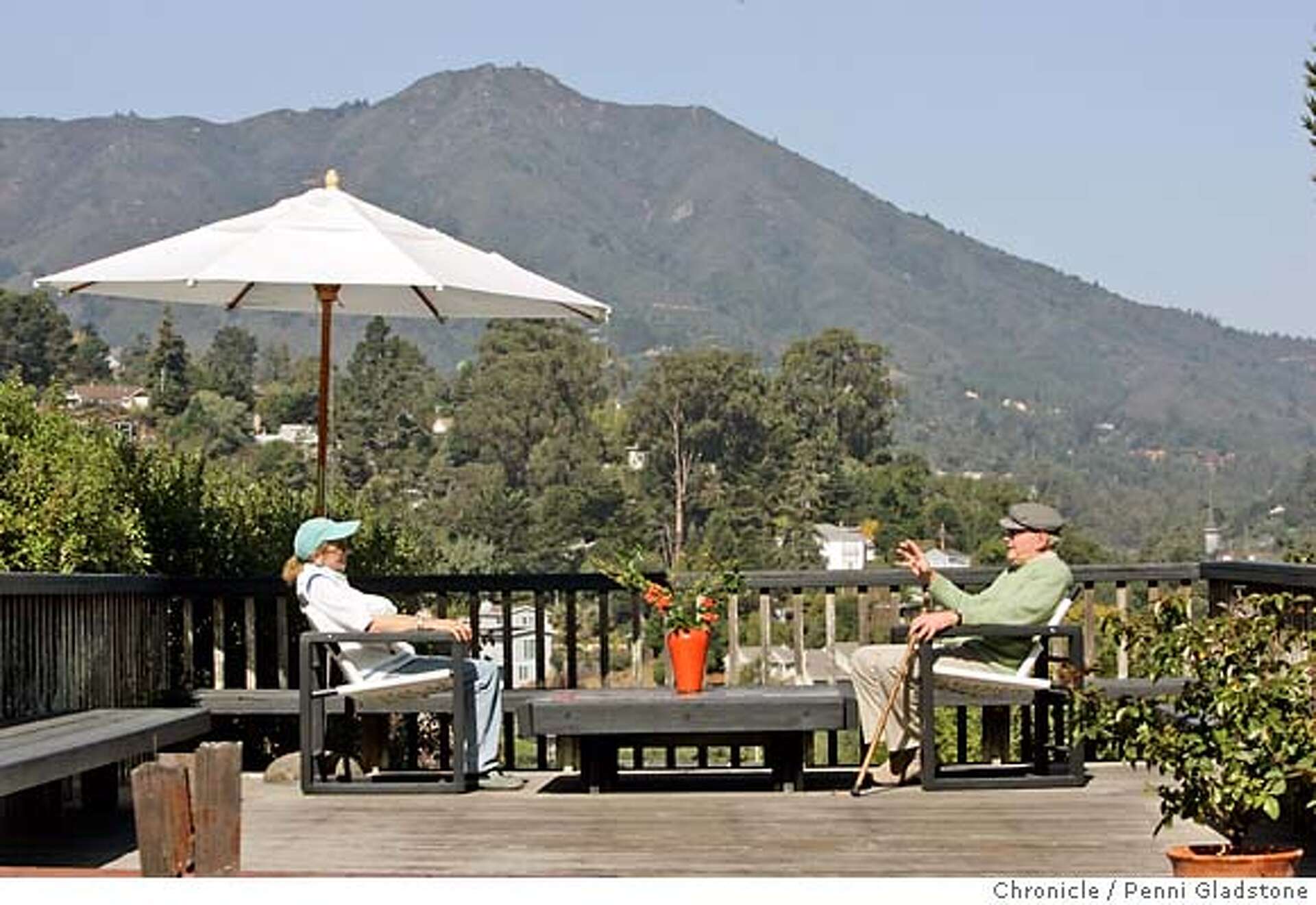 Painting an abstract landscape / One of the inventors of modernist ...