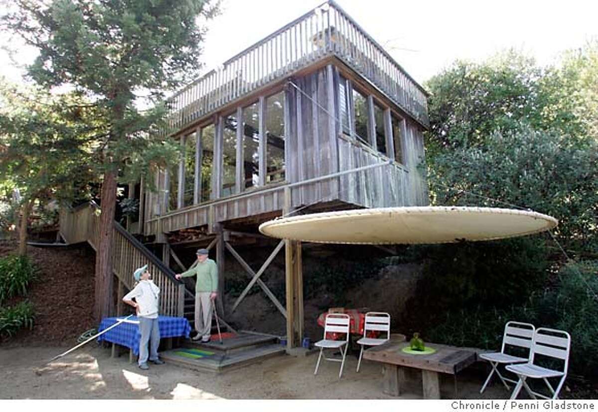 Painting an abstract landscape / One of the inventors of modernist ...