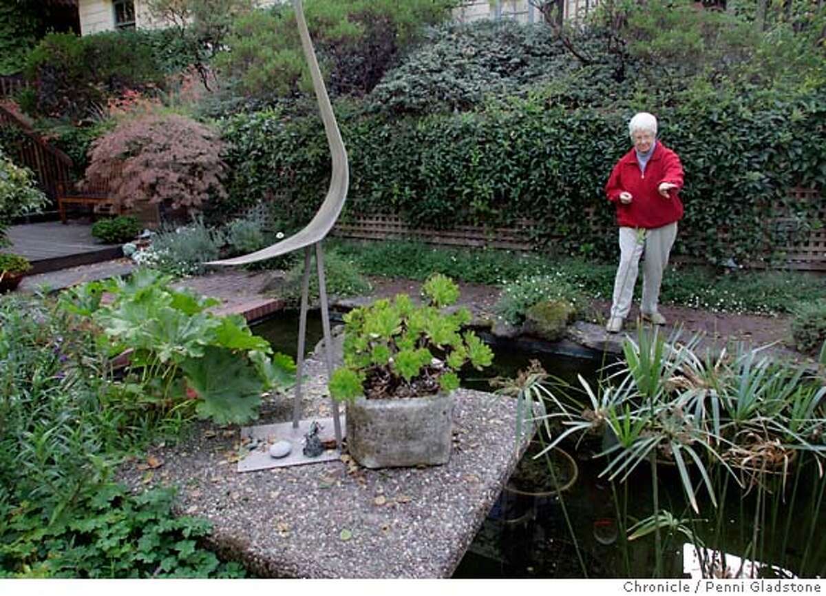 Painting an abstract landscape / One of the inventors of modernist ...