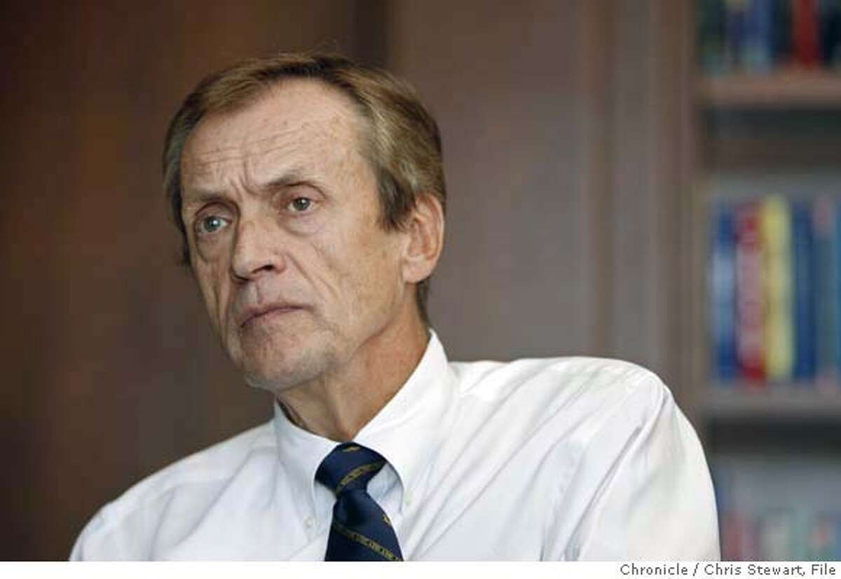 CALIFORNIA / New UC guidelines set consequences for violating pay policies