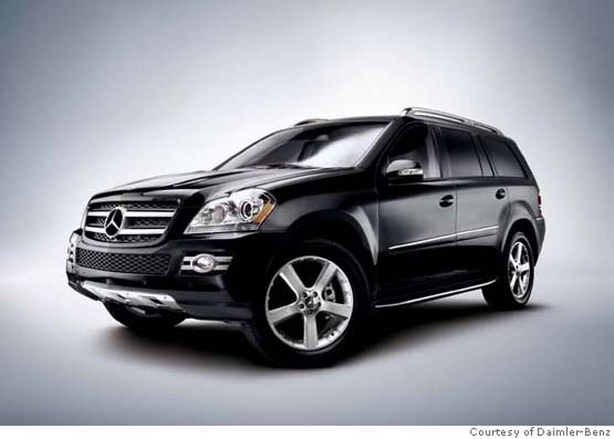 MERCEDES GL450 / The German behemoth designed with American SUV market ...