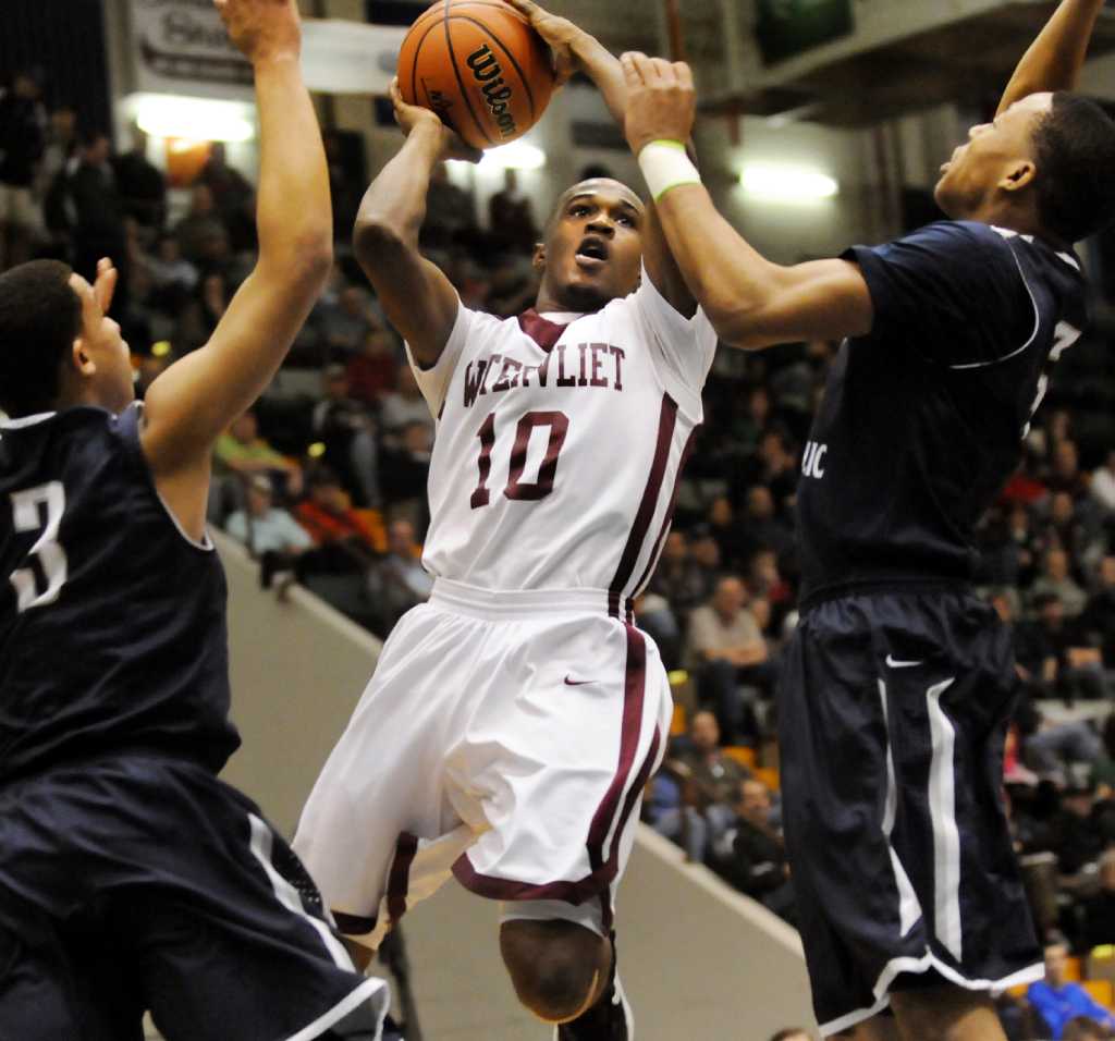 Watervliet pulls out thrilling win