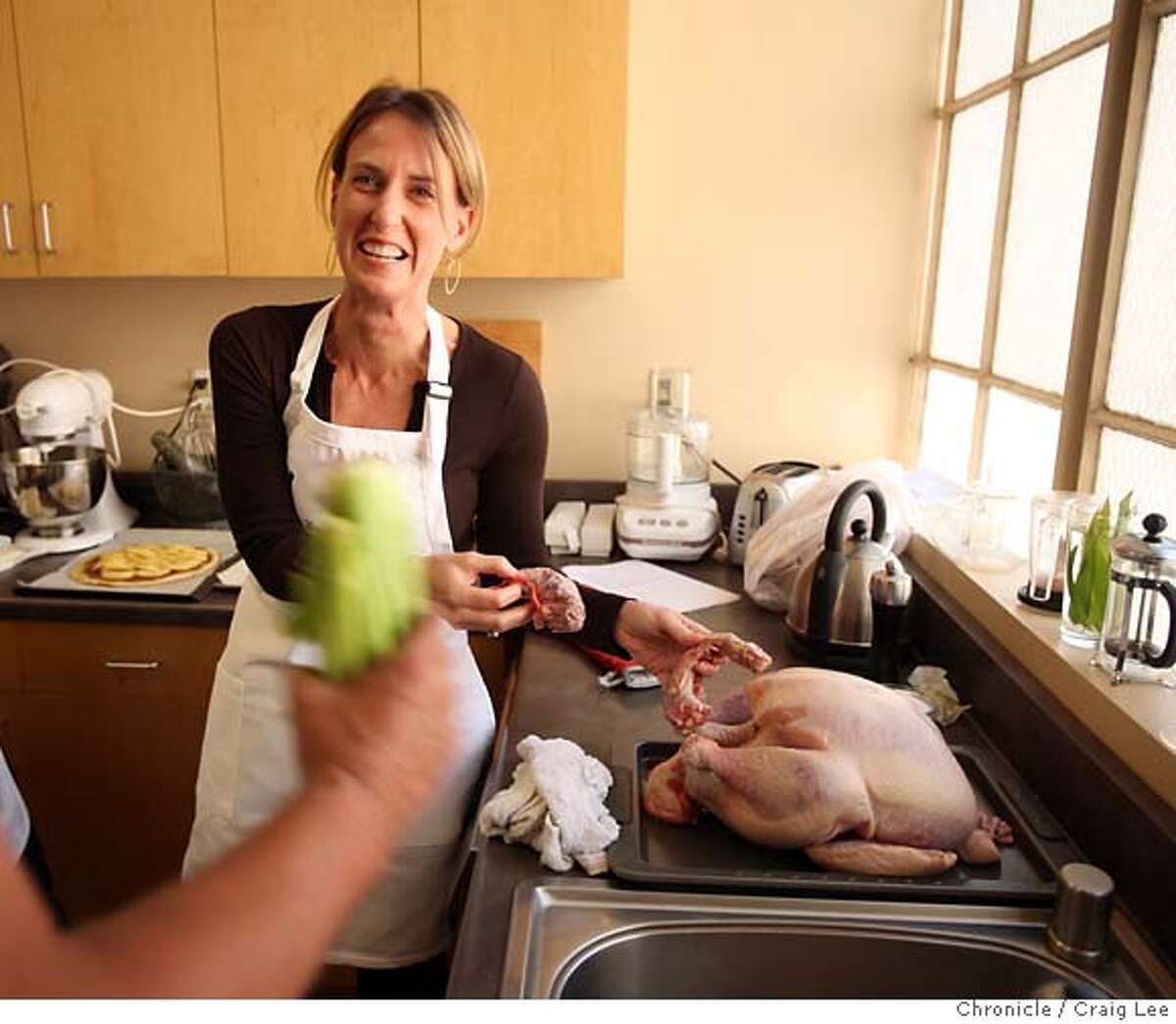 THANKSGIVING 101 / TURKEY TRAINING CAMP / If five novice cooks can ...