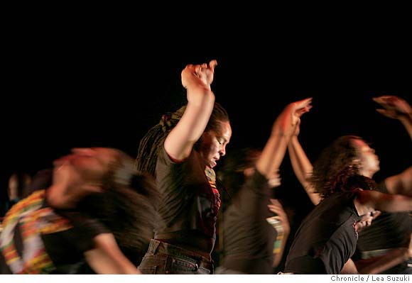 REVIEW / Oakland gospel, dance make quite a pair