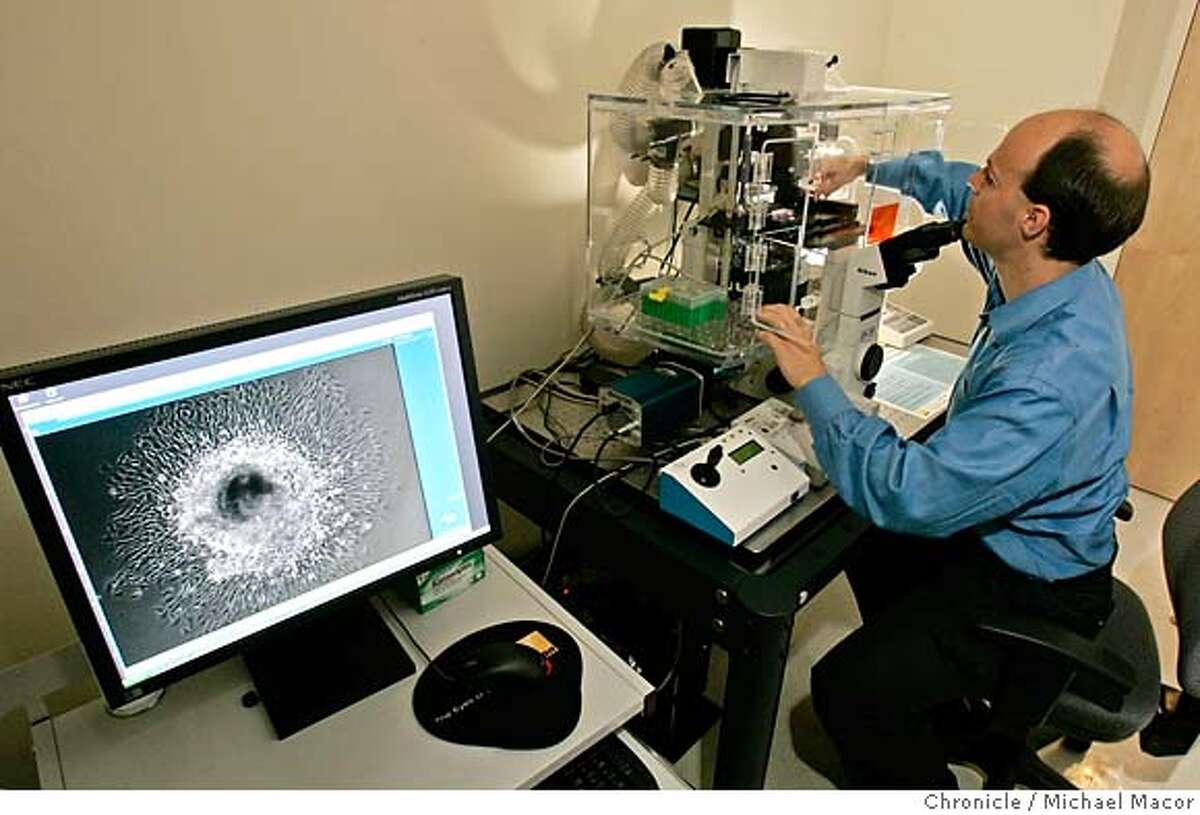 Microscope for hire / Public, private uses for UCSF's new tools
