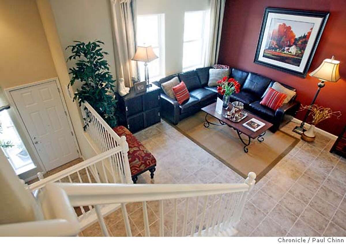 MODEL HOME / Devon Square, San Pablo / A decent value, and close in, too