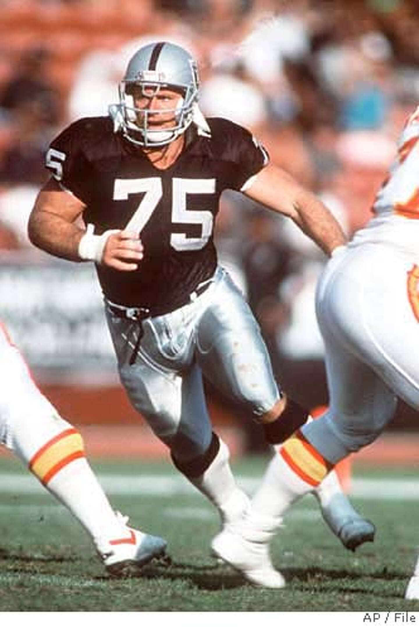 Expect something bizarre when 49ers, Raiders meet