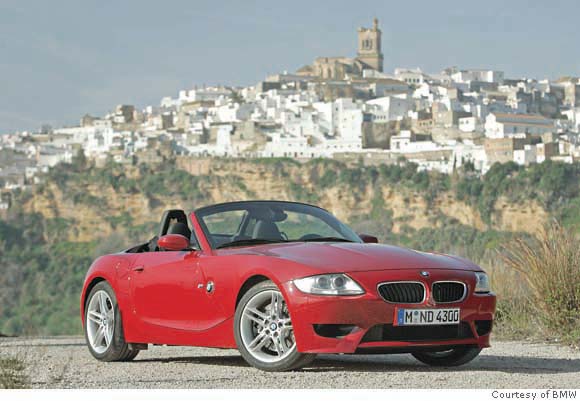 A NEW ROADSTER FROM THE TOP DOWN / The convertible of yesterday is ...