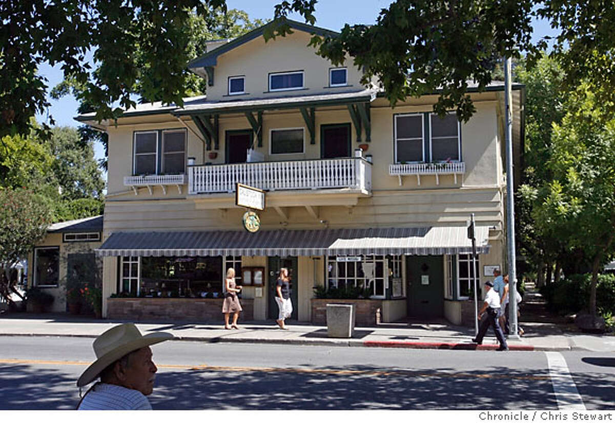 No mud, no fuss / Calistoga Inn