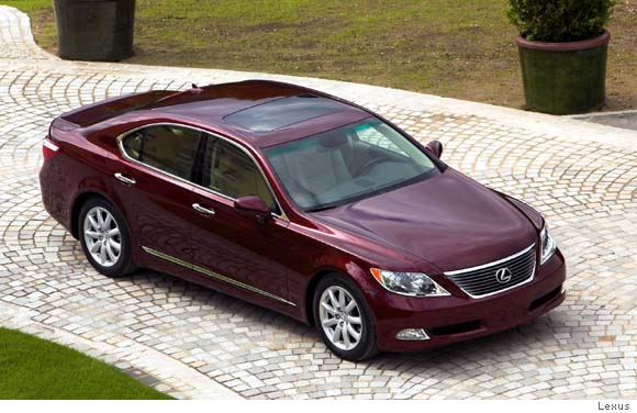 Latest Lexus LS still fails to inspire covetousness / Self-parking ...