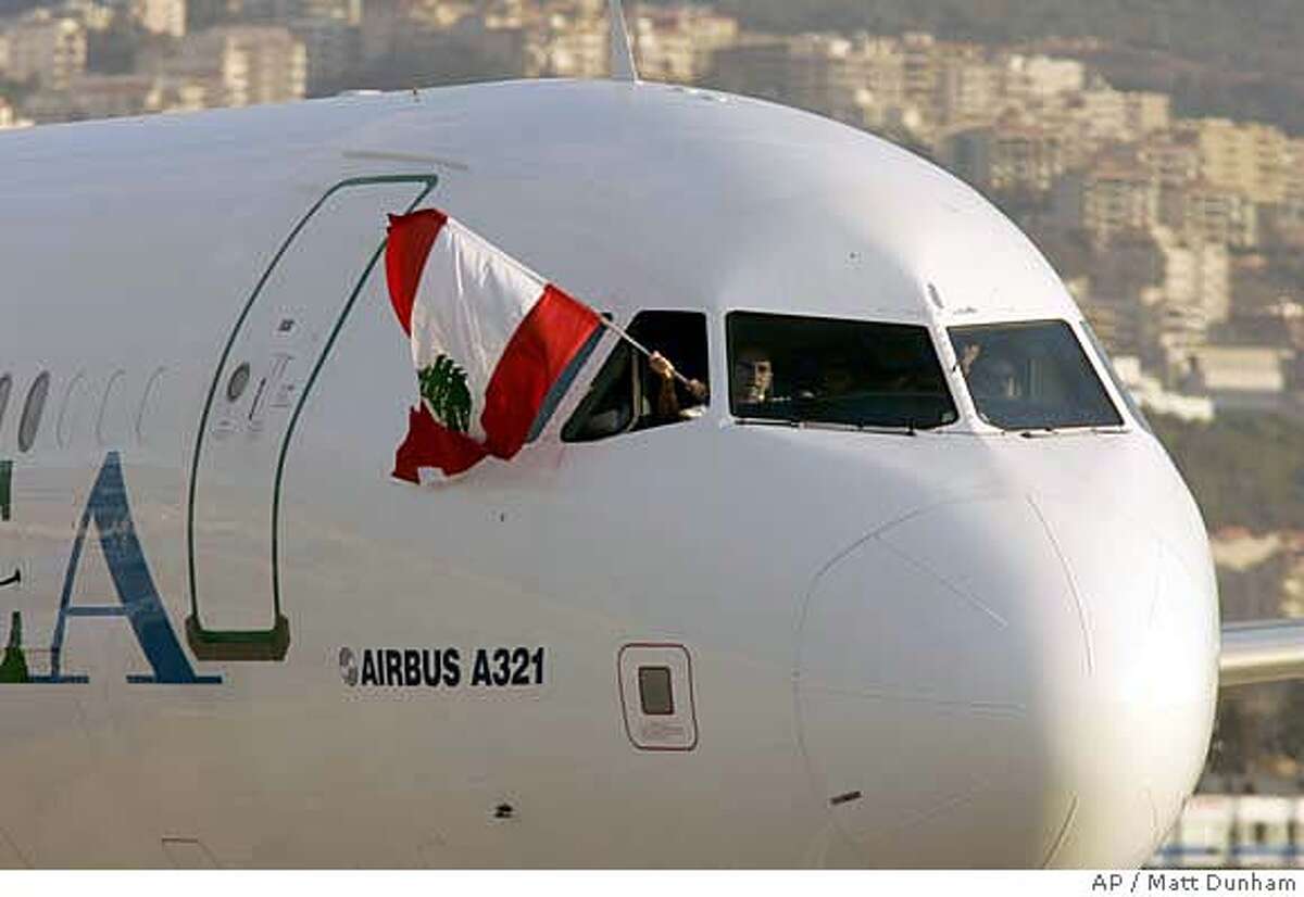 Lebanon's skies open as Israel ends air blockade / Hope in Beirut for ...