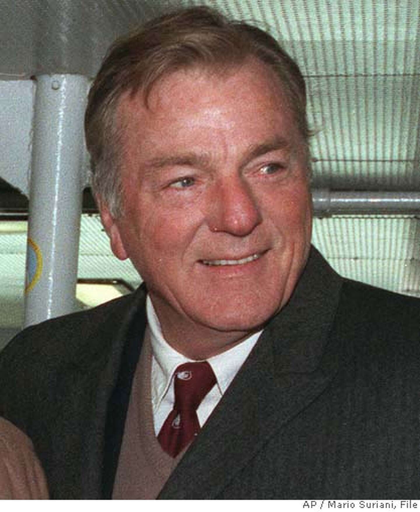 BOB MATHIAS 1930 - 2006 / Olympian inspired on field, in Congress