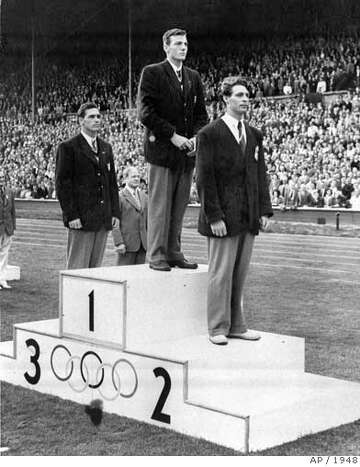 BOB MATHIAS 1930 - 2006 / Olympian inspired on field, in Congress