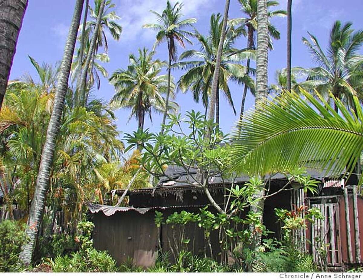 DESTINATION HAWAII / A Coco Palms honeymoon leads to a lifelong love affair