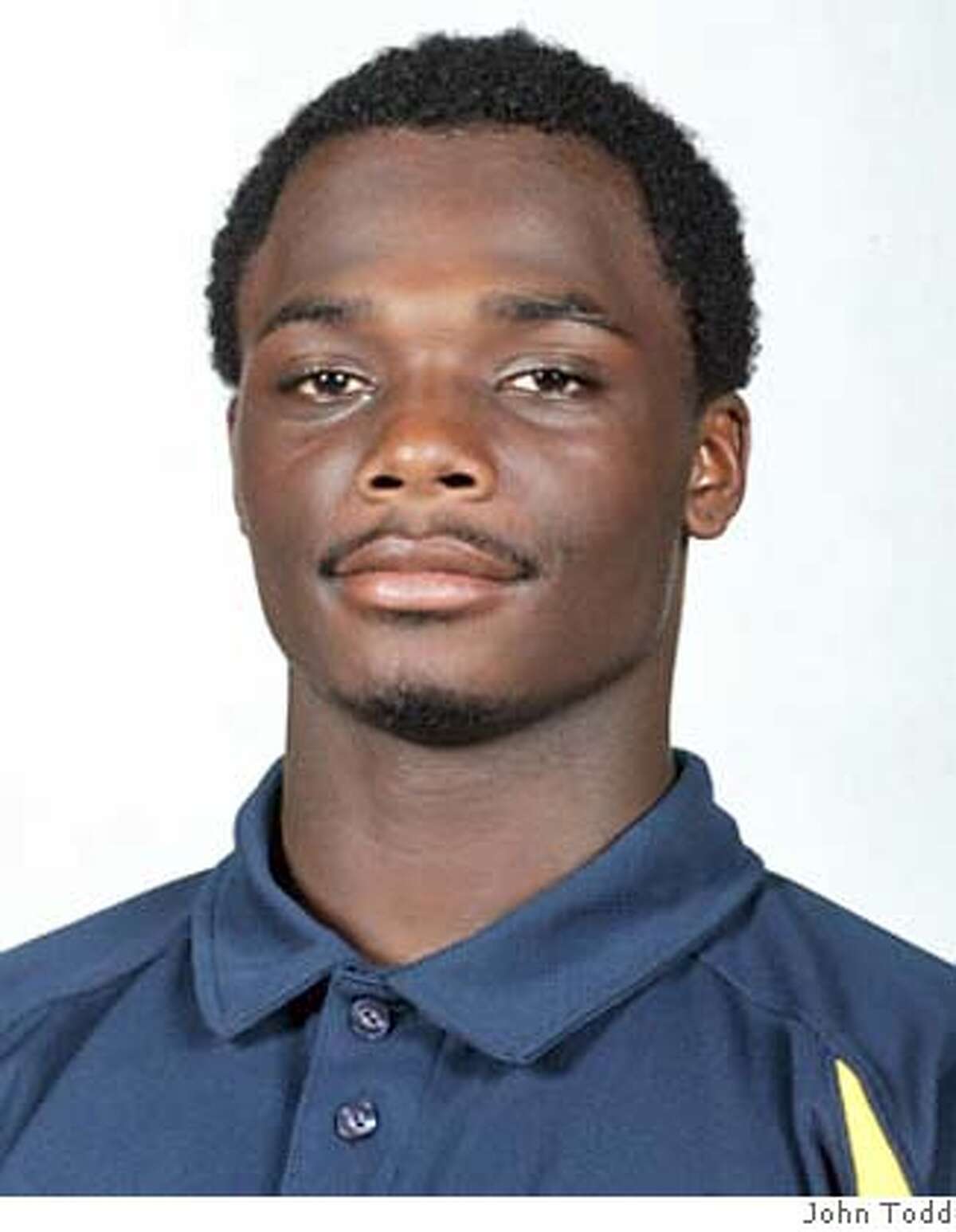 Three Bears vying to replace Mixon