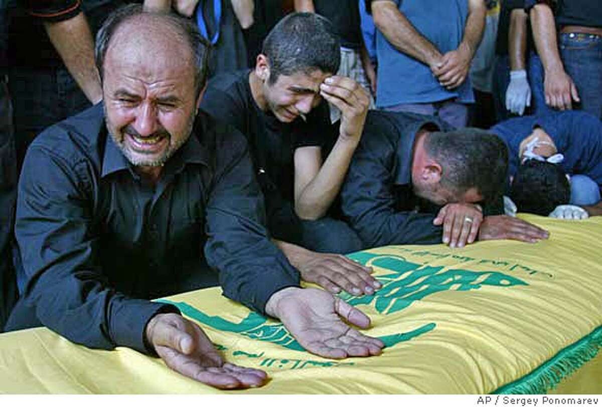 Villagers greet Lebanese army with joy / But Hezbollah's relief efforts ...