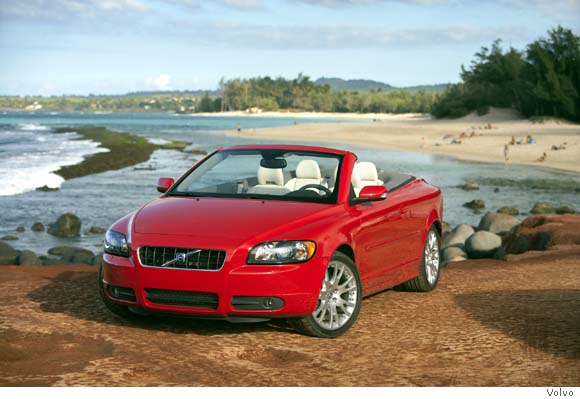 Volvo looks mighty good without a top / Retractable roof tucks away to ...