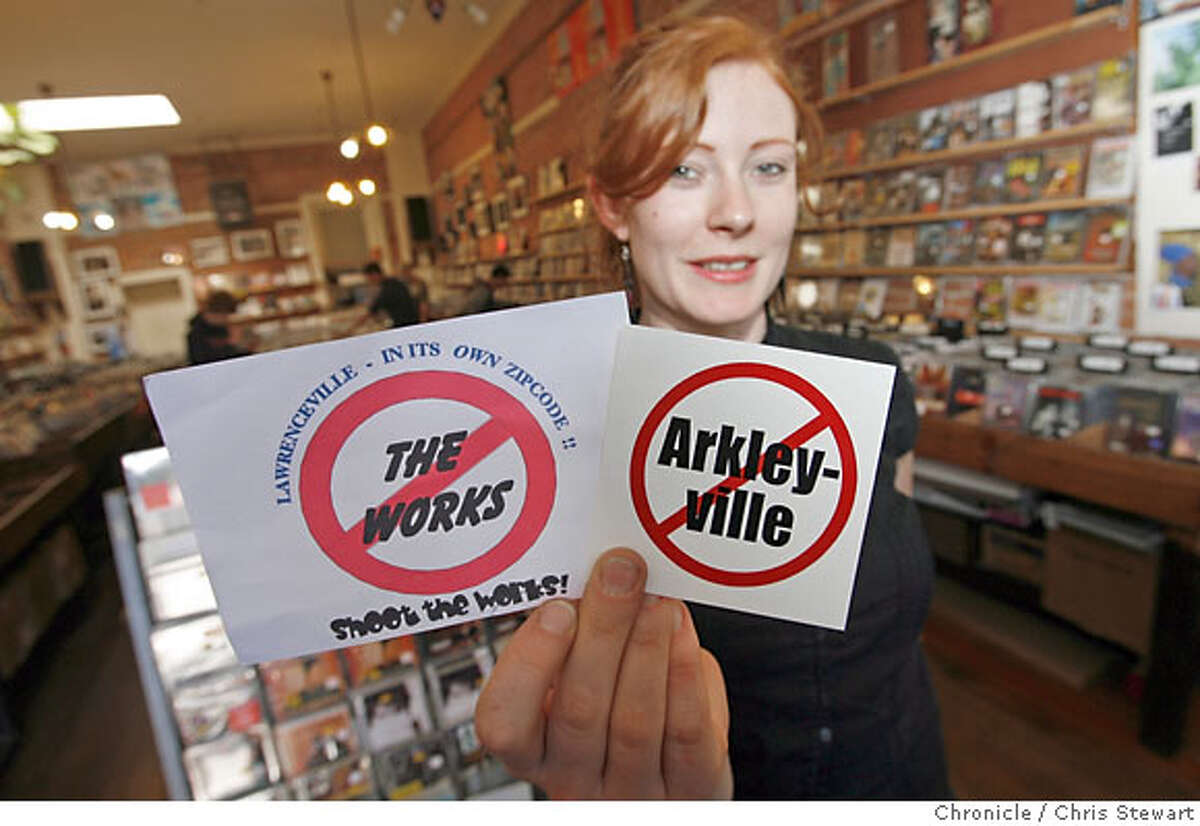 RUMBLE IN THE REDWOODS / What happens when two daily newspapers duke it ...