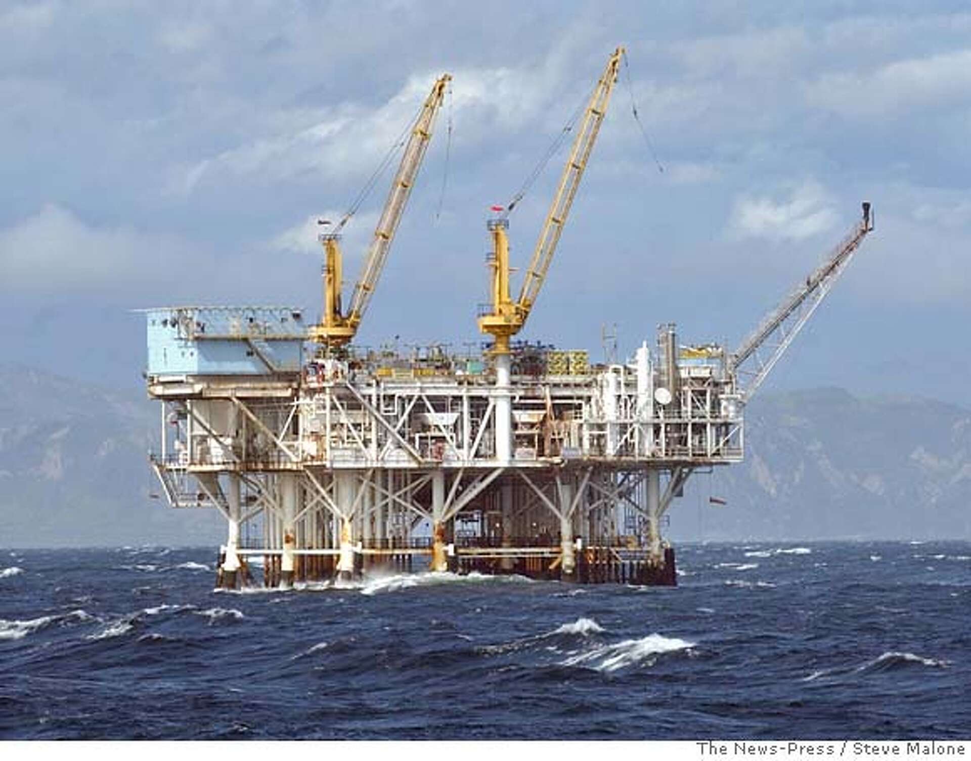 Underwater resources / Oil companies eye California's offshore leases