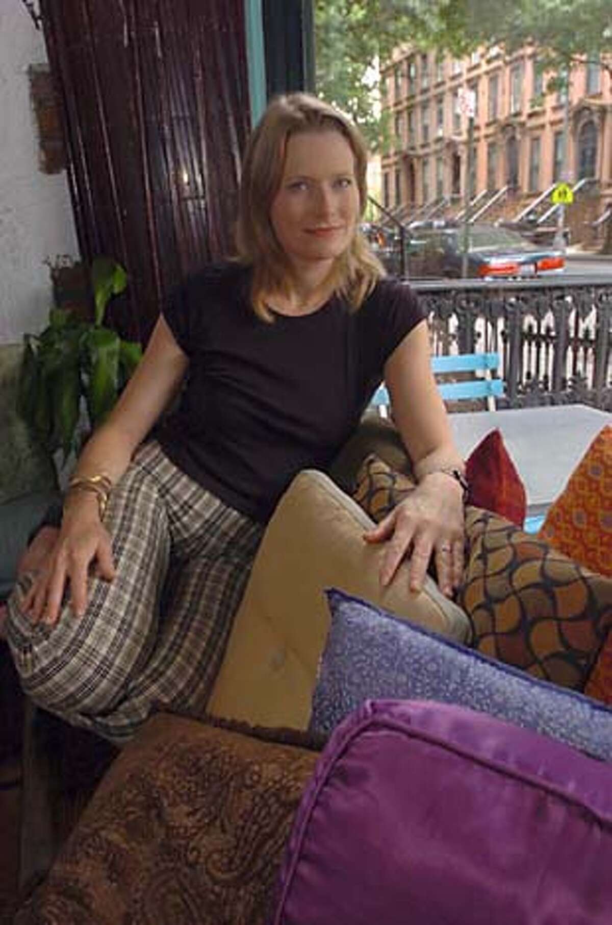 Hearing voices / In 'The Keep,' Jennifer Egan stakes out new territory ...