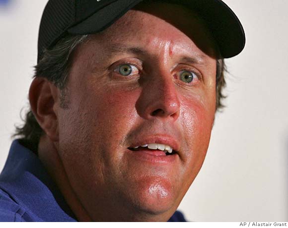 Same old Lefty shows up at Royal Liverpool