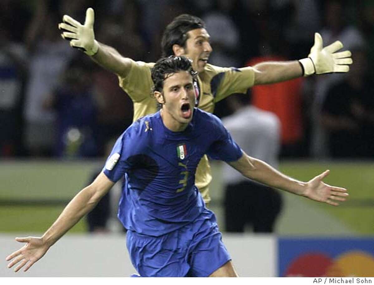 WORLD CUP 2006 / Italy wins head game / Zidane loses it, then France does
