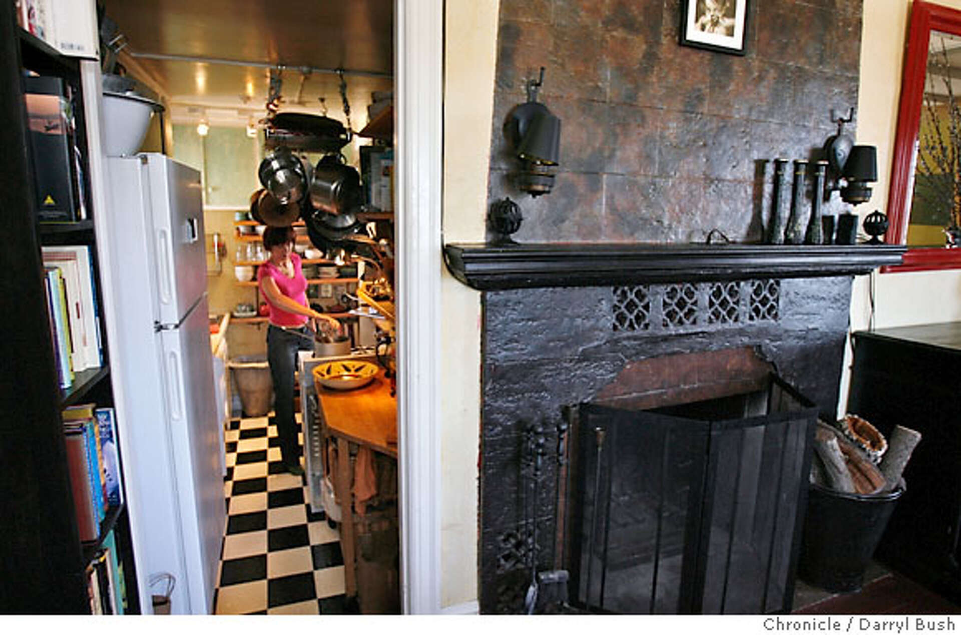 Kitchen Cunning / One woman's solution to conquering tiny cooking space