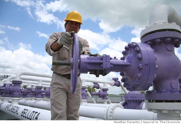 Mexico's oil bonanza starts to dry up