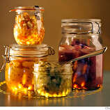 Crazy for condiments / This Fourth of July, let these saucy ketchups ...