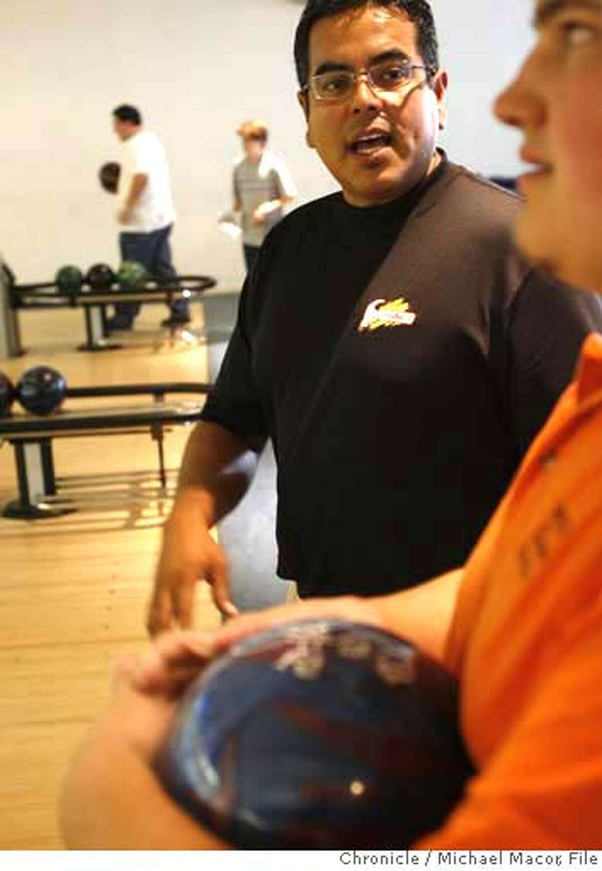 PROFILE / Tony Reyes / Bowler sees bright side / Genial San Bruno pro ...