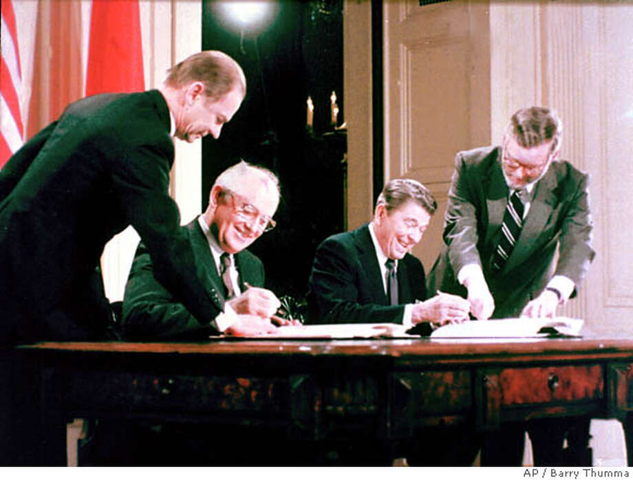 Timeline: The 1980s | Timetoast