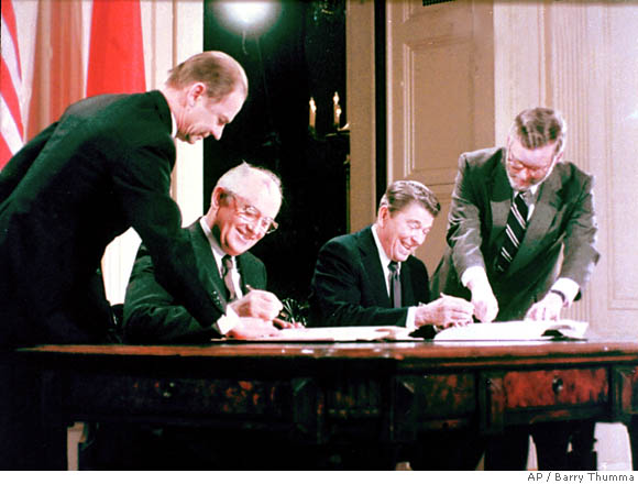 Reagan doctrine still influencing U.S. foreign policy / His reliance on ...