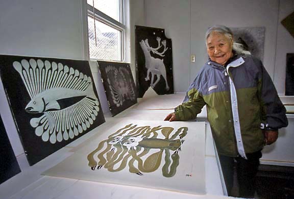 Buying Inuit art warm from its creators' hands / Settlement of Cape ...
