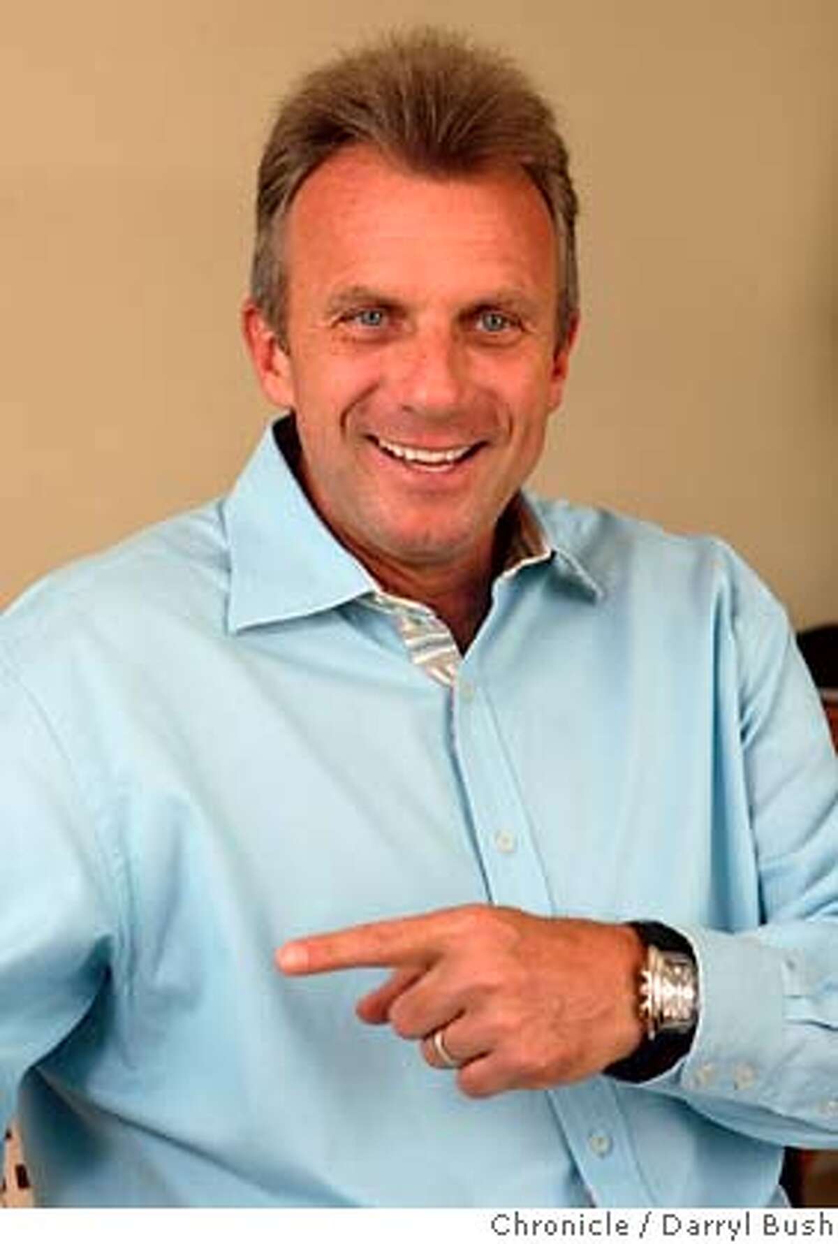 JOE MONTANA / FACE OF 49ERS TURNS 50 / Hall of Famer lives with ...