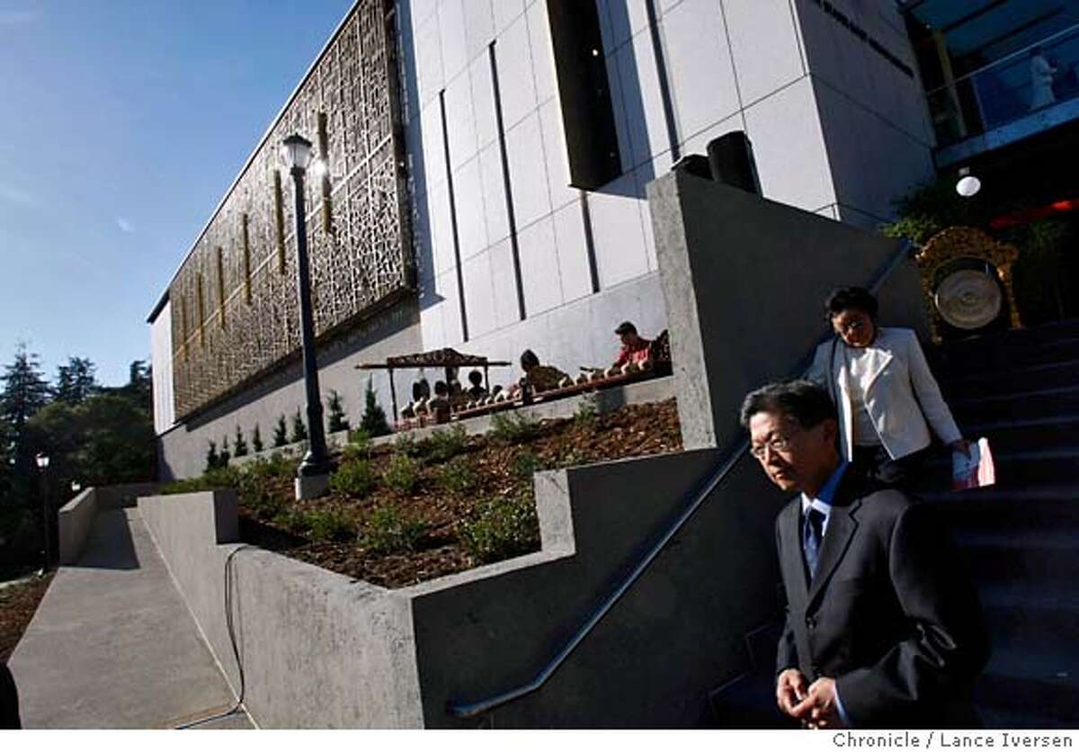 Campus dedicates East Asian studies library