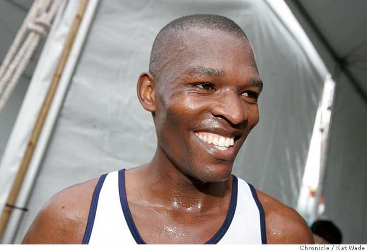 Woman almost steals the show / But Kenyan Okari passes her to win for ...