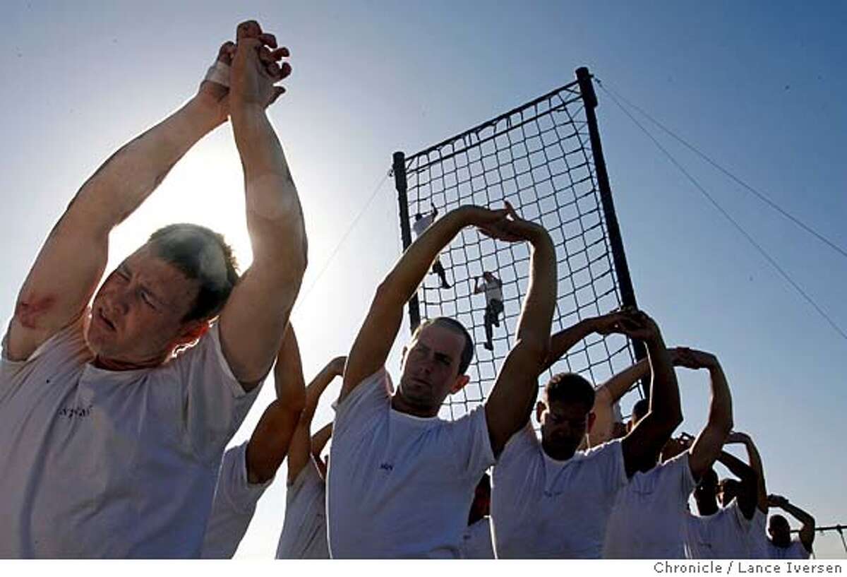 BUILDING ELITE FORCES FOR MILITARY OF FUTURE / Navy SEAL training ...