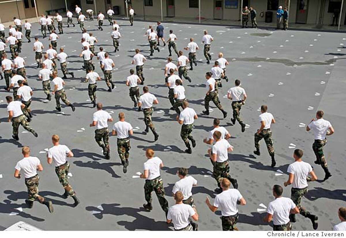 BUILDING ELITE FORCES FOR MILITARY OF FUTURE / Navy SEAL training ...