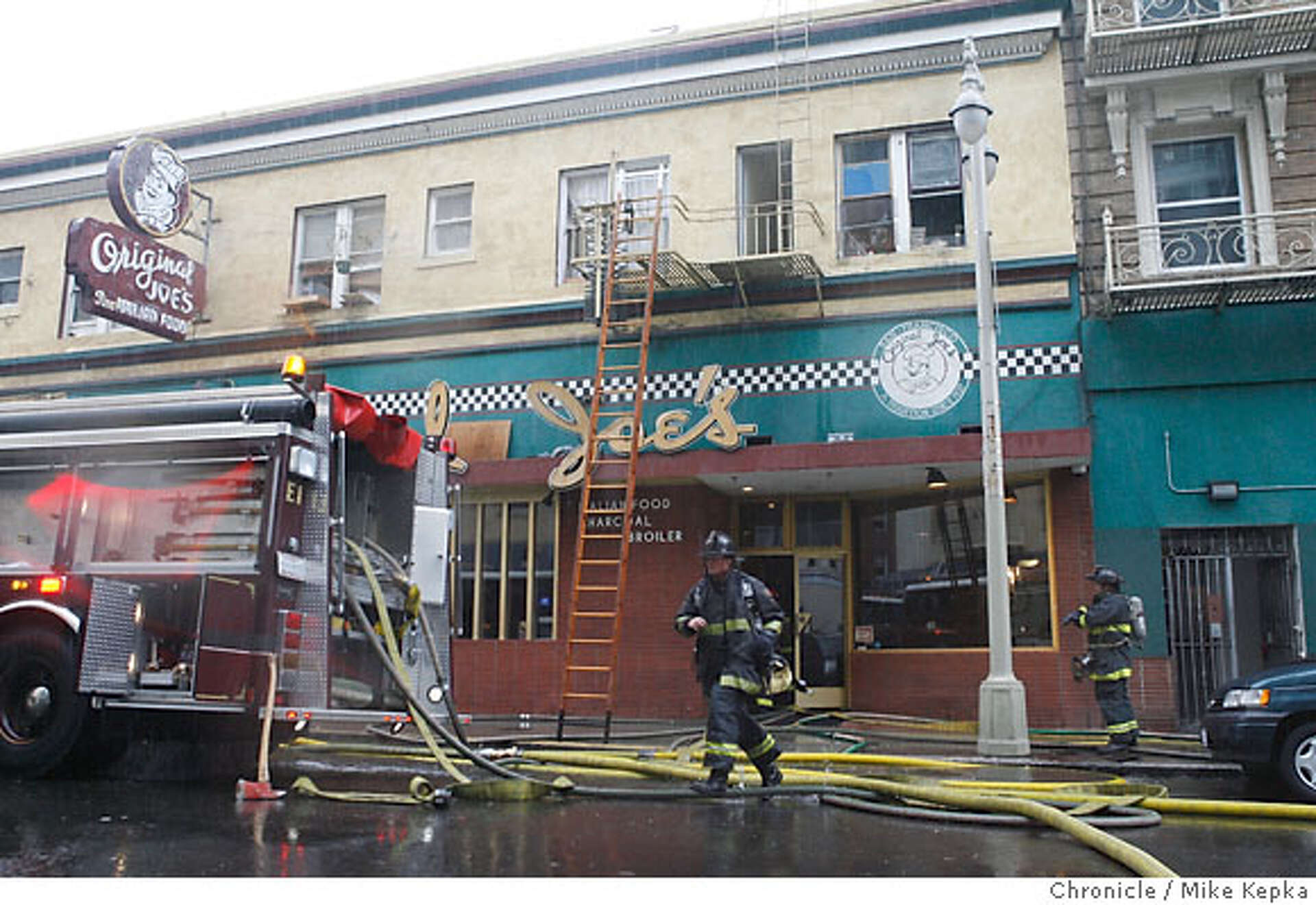 Fire forces S.F.'s Original Joe's to close
