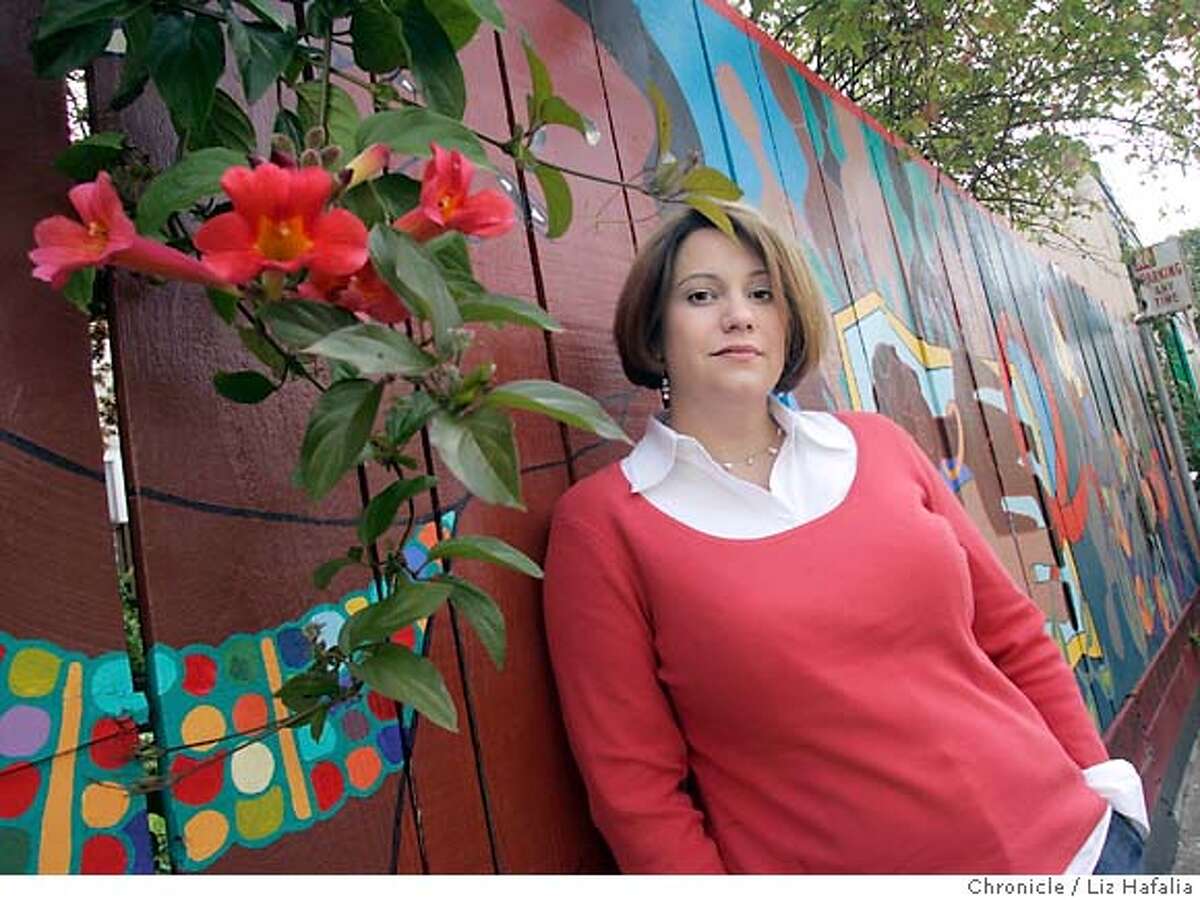 CELEBRITY DISH & 'CHICA LIT' / Alisa Valdes-Rodriguez writes of music ...