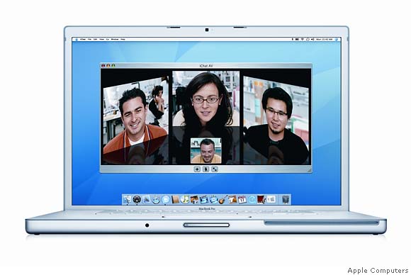 Apple rolls out high-end MacBook laptop / 17-inch, $2,799 Pro is ...