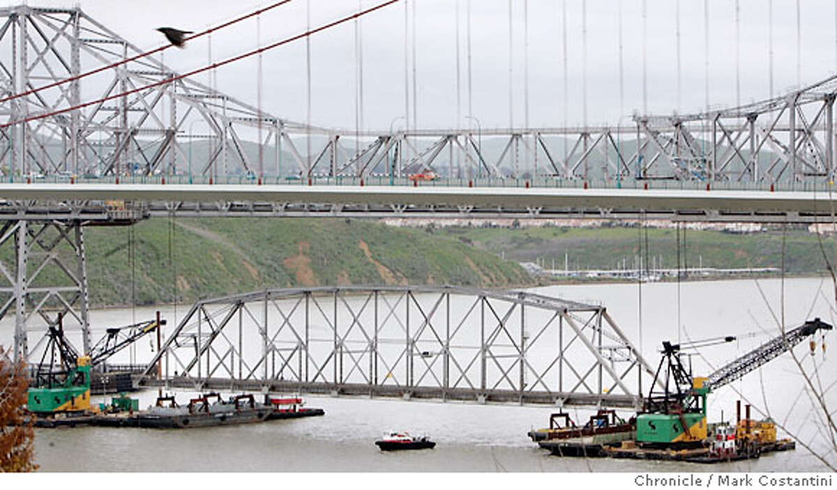 Old Carquinez Bridge is disappearing -- slowly / Piece by piece, crews ...