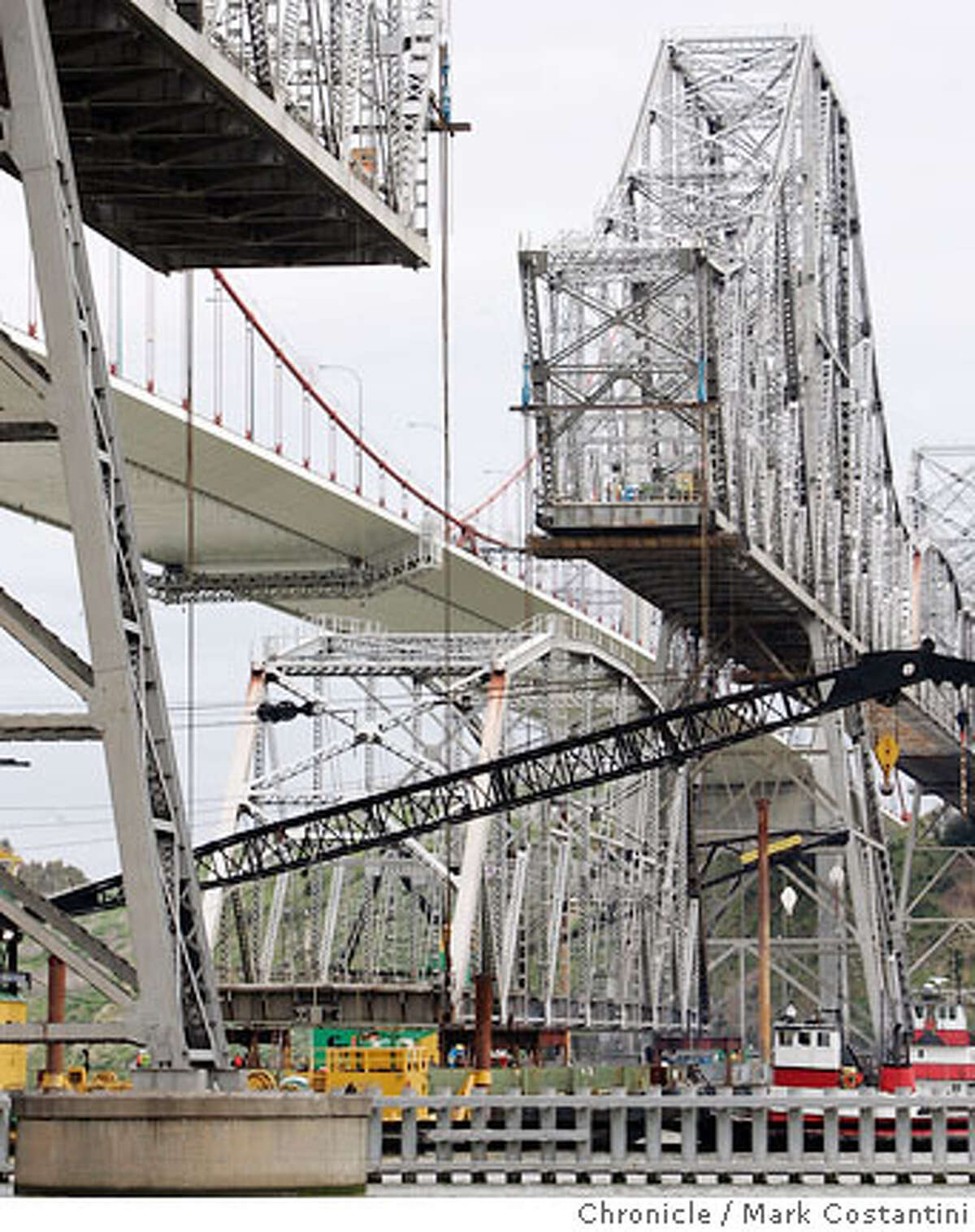 Old Carquinez Bridge is disappearing -- slowly / Piece by piece, crews ...