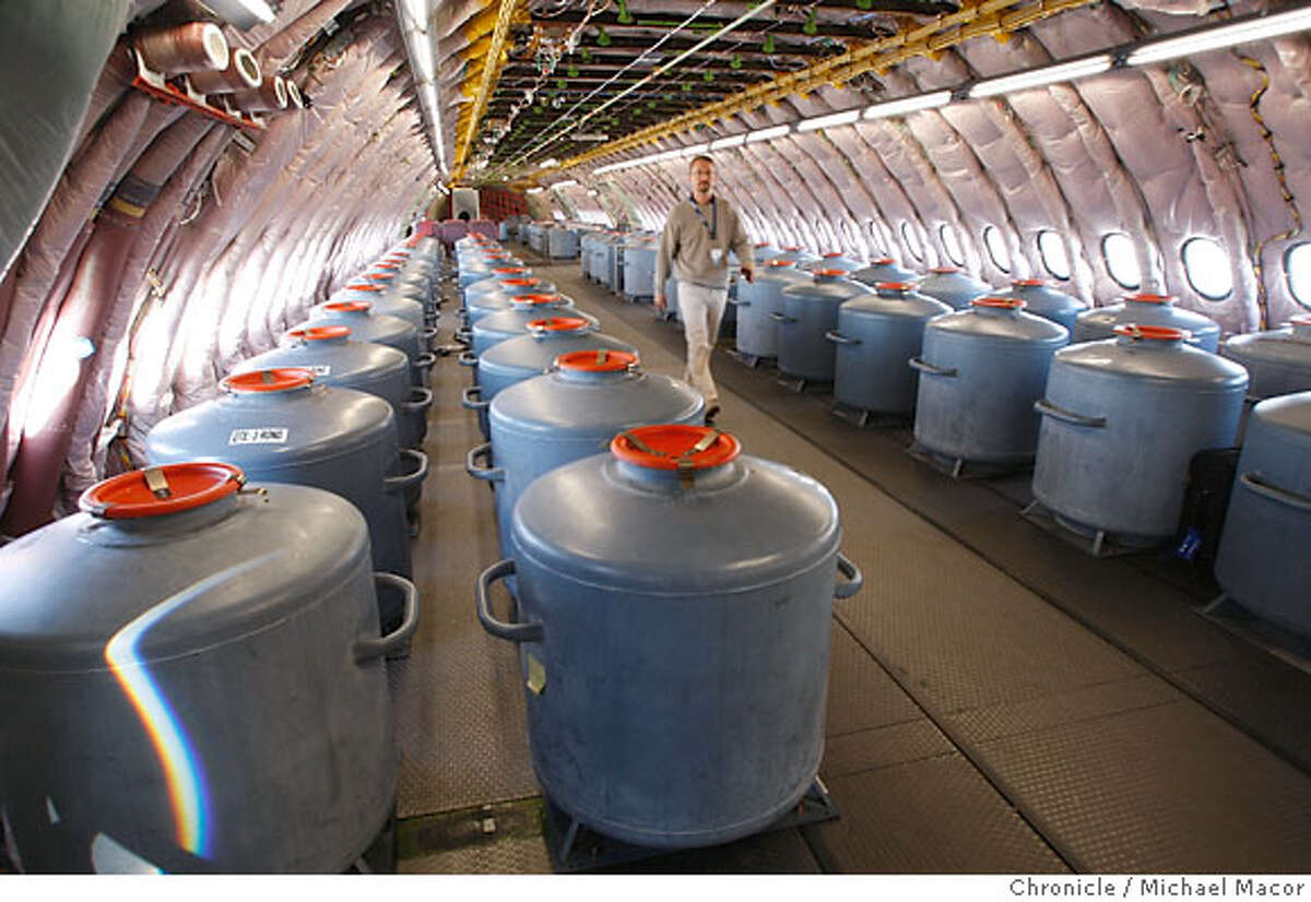 Airbus jumbo jet makes test landing at SFO