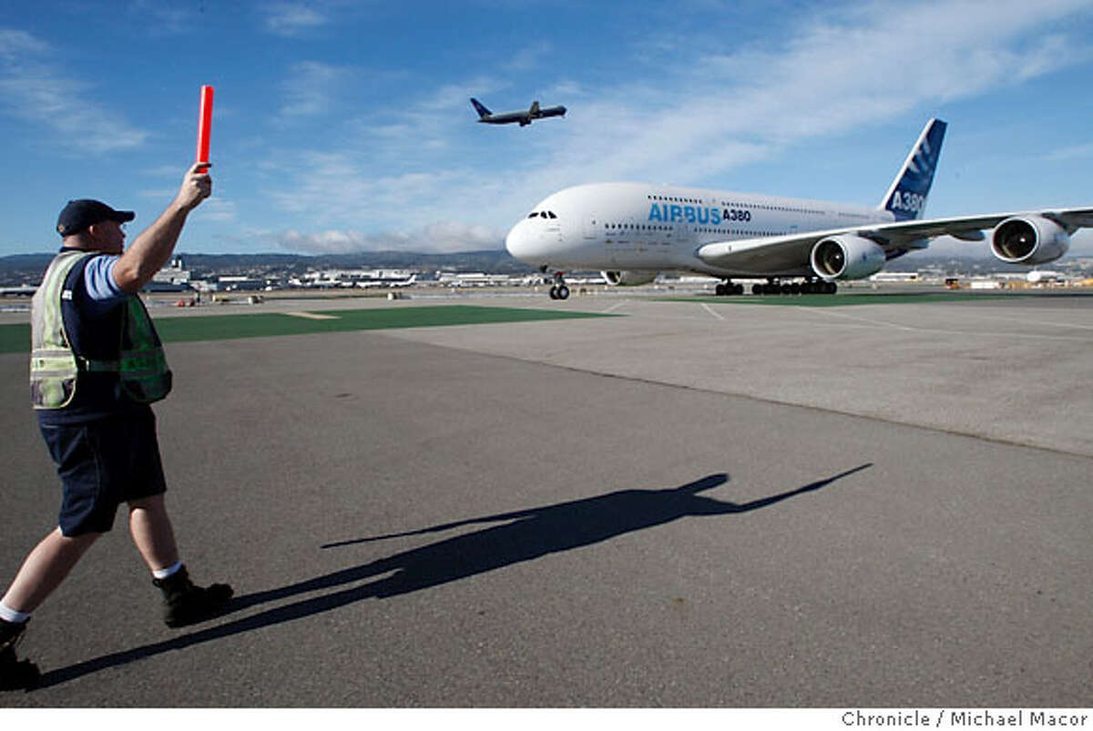 Airbus jumbo jet makes test landing at SFO